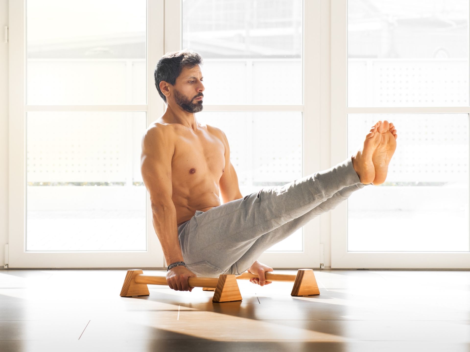 V sit e calisthenics: come si esegue? | La Scienza in palestra